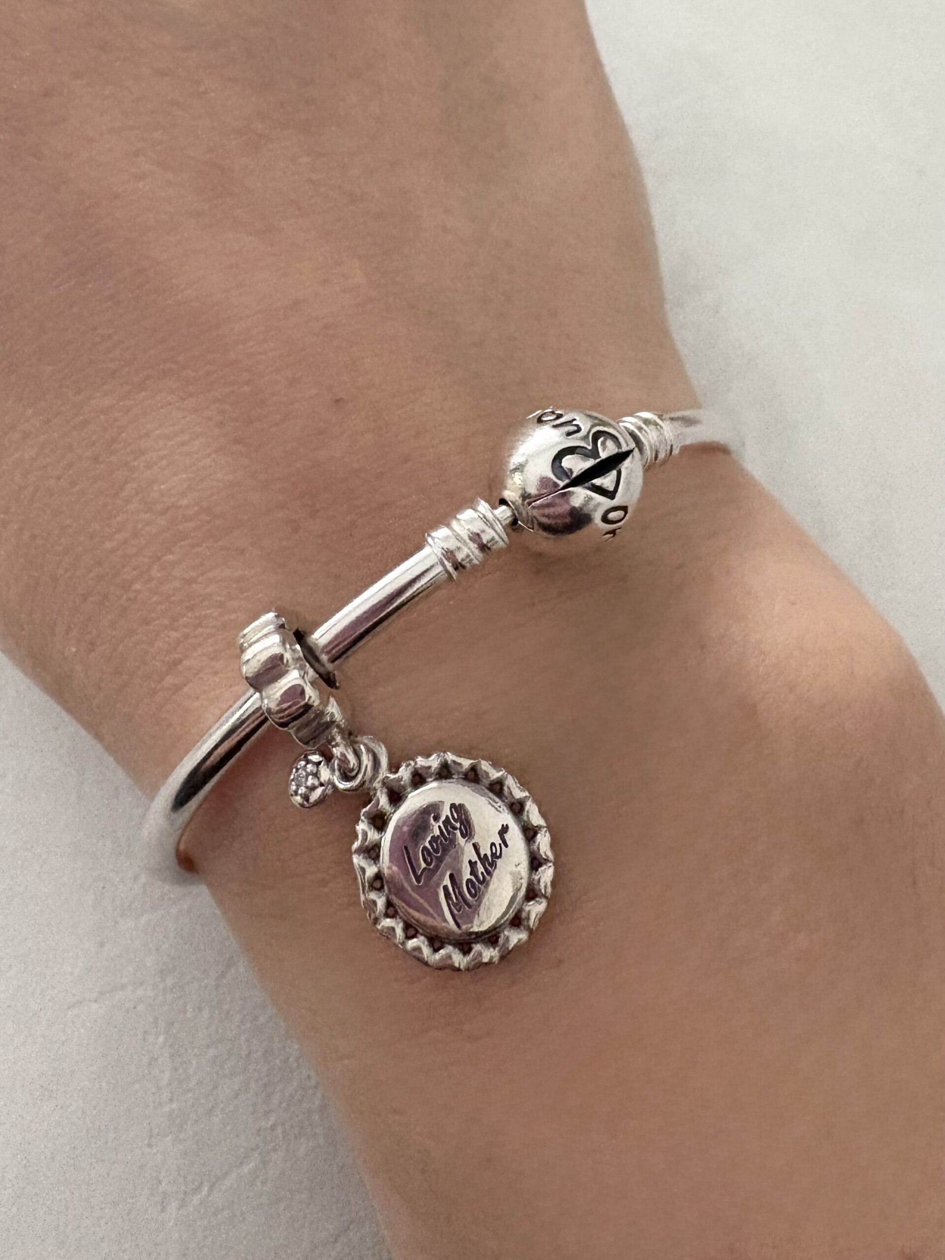 Bracciale Pandora One in a Million con Charm Loving Mother in Argento ...